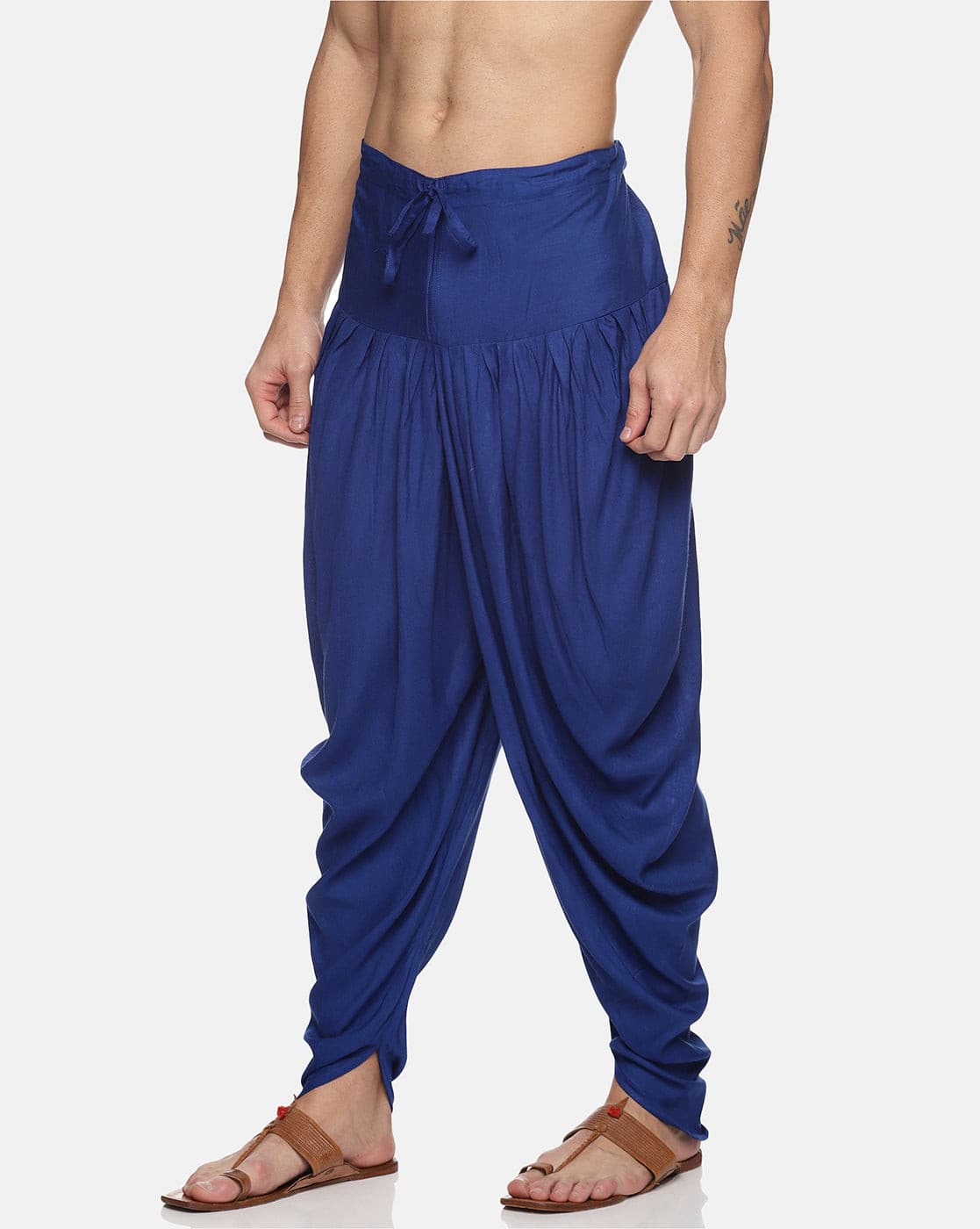 Men Solid Colour Slim Fit Dhoti Pant – SETHUKRISHNA